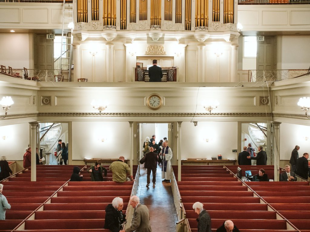 Holy Trinity Lutheran Church – Breaking Barriers, Building Community.
